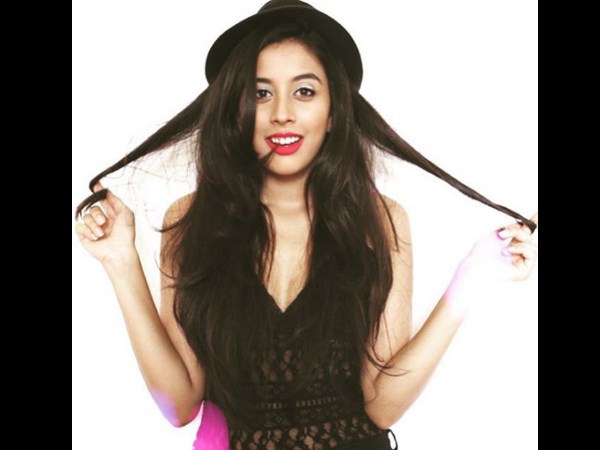 टीम इंडिया के इस विस्फोटक बल्लेबाज की गर्लफ्रेंड की तस्वीरें वायरल ...