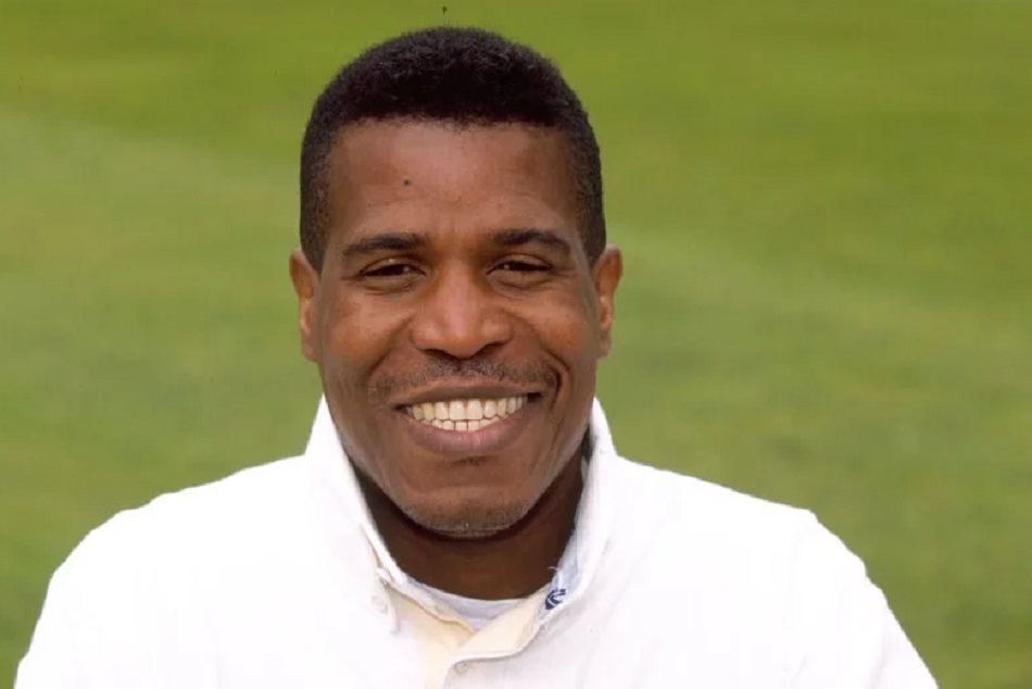 इंग्लैंड के पूर्व तेज गेंदबाज का दिल का दाैरा पड़ने से निधन | Former ...